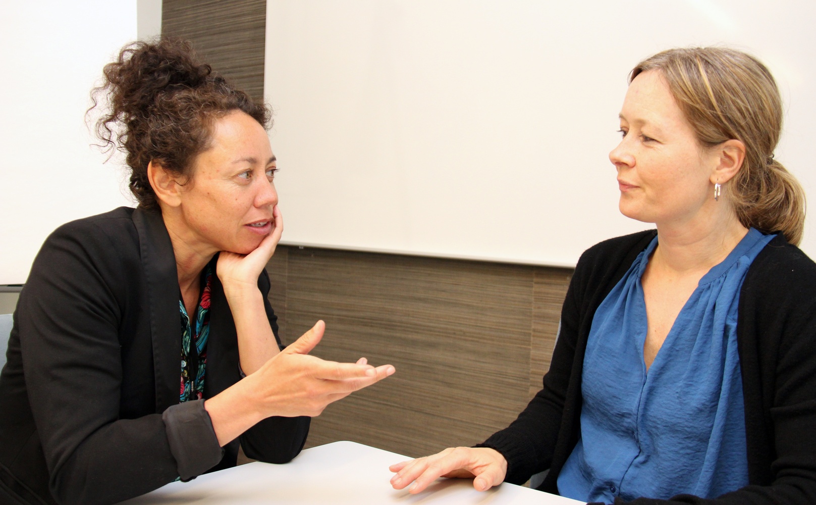 Dialoggruppe kan hjelpe, når psykiske plager er tabu - NAPHA Nasjonalt ...